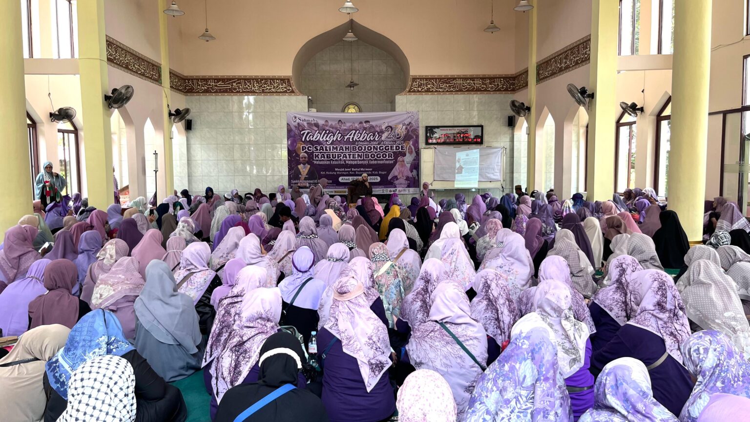 Ratusan Jamaah Bela Palestina di Gebyar Milad 23 Tahun Salimah ...